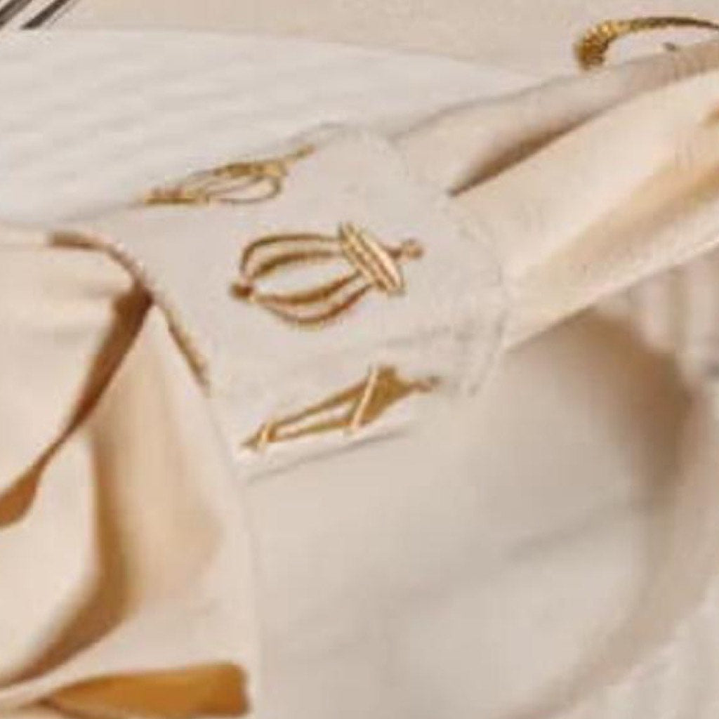 The Golden Lanterns Set of Six Napkin Holders – MAWD